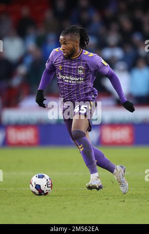 Coventry City's Kasey Palmer and Sheffield Wednesday's Barry Bannan ...