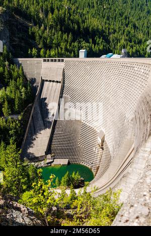 Ross Dam & Lake hydroelectric dam; Skagit River; Washington state; USA ...