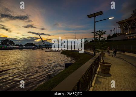 Kuching Sarawak waterfront new attraction Stock Photo - Alamy