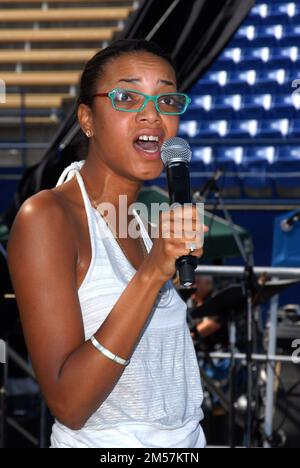 Alice Smith rehearsing for A Starry Night Tribute to Quincy Jones ...
