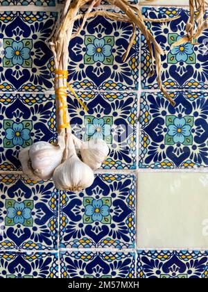 Bunches of garlic at a market in Oaxaca, Mexico Stock Photo - Alamy