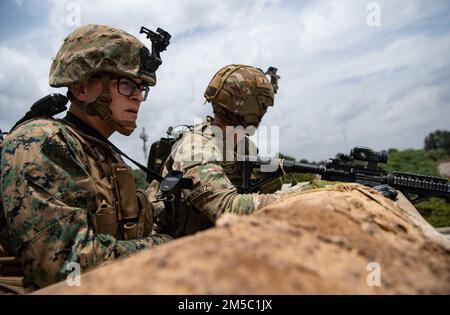 Joint service personnel from U.S. Central Command headquarters and ...