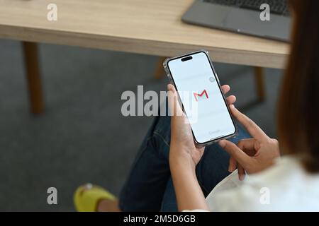 Google gmail login screen Stock Photo - Alamy