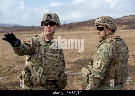 U.S. Army Lt. Col. Kenneth Snow works with his Jordanian Armed Forces ...