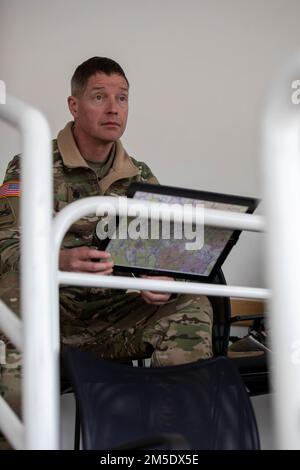 U.S. Army Lt. Col. Kenneth Snow works with his Jordanian Armed Forces ...