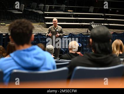 Lt. Gen. Scott L. Pleus (left), 7th Air Force commander, and other 8th ...