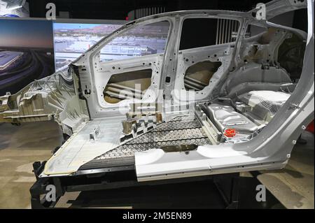 Inside Tesla Battery Pack