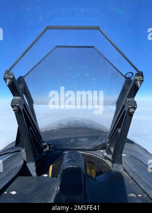 Aircraft Heads Up Display (HUD) on a modern Boeing 787 airliner Stock ...