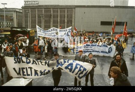 Ruhr area. Easter March Ruhr 86 on 30. 3. 1986 Stock Photo - Alamy
