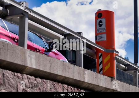 Polyscan speed camera, Poliscan, column speed camera, Vitronic, Lidar ...