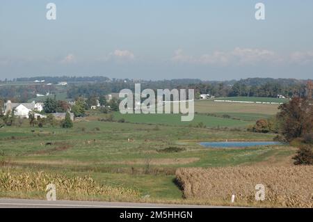 Amish Country Byway - Wendall August Forge Stock Photo - Alamy