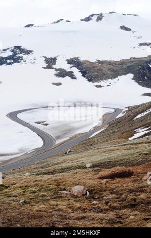 Beartooth Highway - The West Summit of Beartooth Pass Stock Photo - Alamy