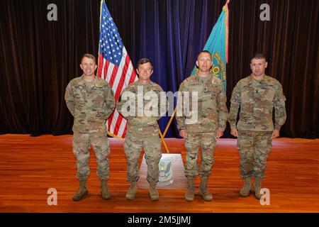 Competitors pose for a photo with Training and Doctrine Command Command ...