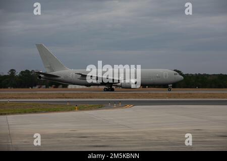 Italian Air Force F-35B at Amendola Air Base, Italy Stock Photo - Alamy
