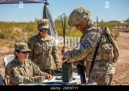 Arizona National Guard Soldiers with the 856th Military Police Company ...