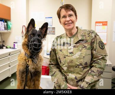 Col. Deborah Whitmer, U.S. Army Veterinary Corps Chief, visits the LTC ...