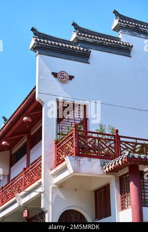 roof and balcony of red chinese temple Stock Photo - Alamy