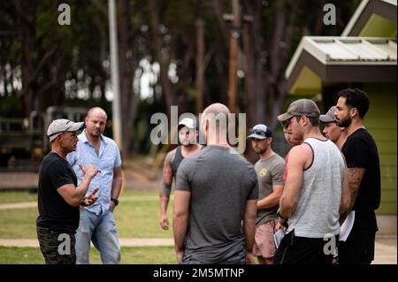 Pete Kerr, Tactical Tracking Operations School president, right ...