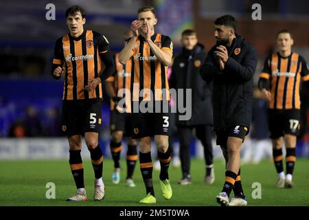 Callum Elder #3 of Hull City applauds the home crowd Stock Photo - Alamy