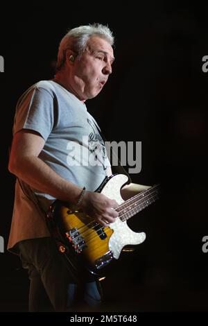 Madrid, Spain. 30th Dec, 2022. Singer David Summers of the band Hombres ...