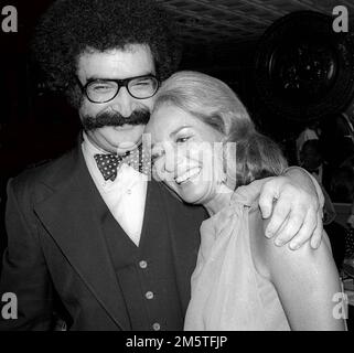 **FILE PHOTO** Barbara Walters Has Passed Away at 93. Barbara Walters ...