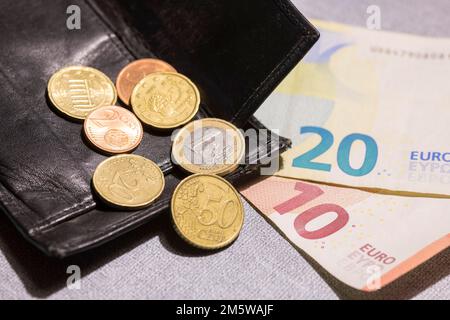Wallet with coins and notes, euro, Germany Stock Photo - Alamy