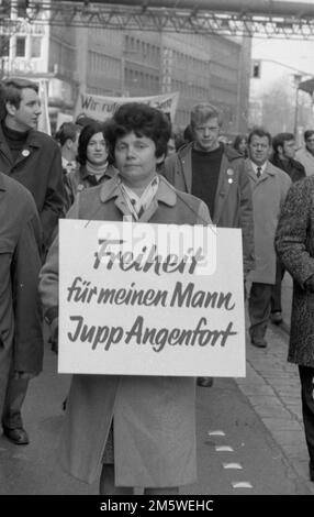 The Easter March 1969, here in Essen on 5. 4. 1969, with the central ...