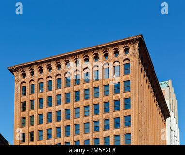 Landmark Guaranty Building designed by Louis Sullivan, richly ...