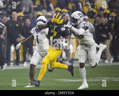 Michigan running back Donovan Edwards (RB05) poses for a portrait at ...
