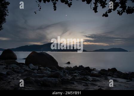 slow exposure shot at the late evening sky at the beach Stock Photo - Alamy