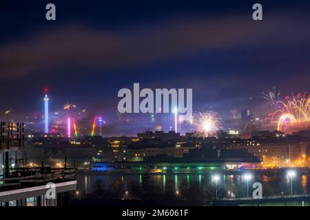 Wien, Vienna: private fireworks despite ban of private fireworks on new ...