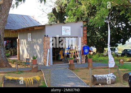 October 02 2022 - Malkerns in Swaziland, Eswatini: Colorful market ...