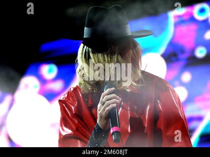 Róisín Murphy, eccentric British dance icon, best known as lead singer ...