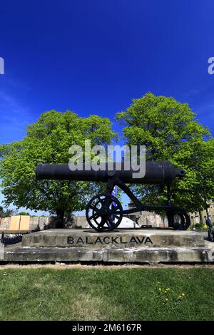 The Sebastopol Cannon, Brampton Road, Huntingdon town, Cambridgeshire ...
