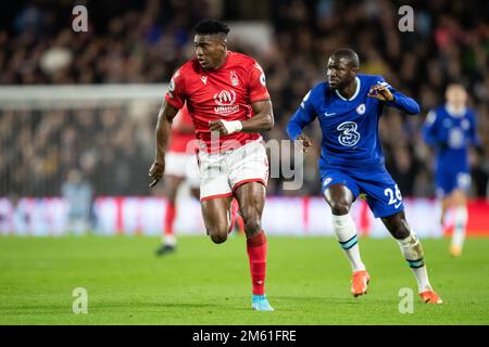 Taiwo Awoniyi of Nottingham Forest beats Reinildo Mandava of Sunderland ...