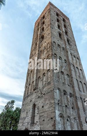 Torre Castilla - Castile Tower. High-rise building that finished ...