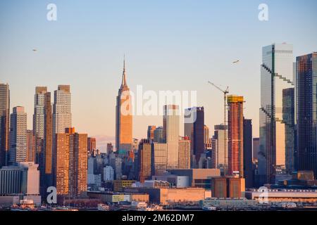 NYC skyline buildings bu the waters edge wide angle perspective, travel ...