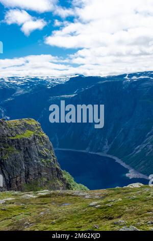 Amazing cliff over the Ringedalsvatnet lake in Trolltunga mounatin area ...