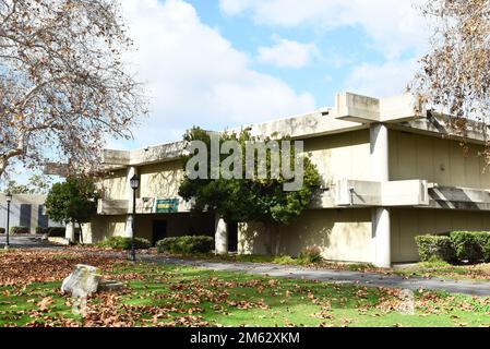 HUNTINGTON BEACH, CALIFORNIA - 01 JAN 2023: Campus Map in the quad of ...