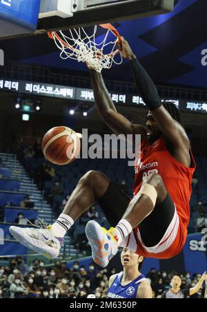 02nd Jan, 2023. Basketball: Seoul SK Knights vs. Seoul Samsung Thunders ...