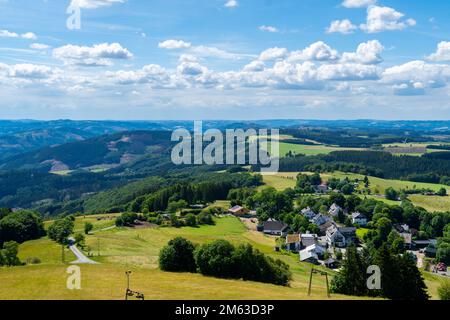 Landscape at Schomberg in Sauerland. Nature with forests and hiking ...