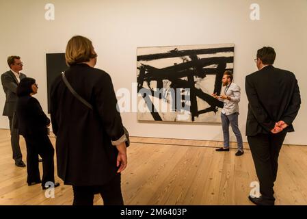 Curator explaining Franz Kline painting Mahoning, 1956, Whitney Museum ...