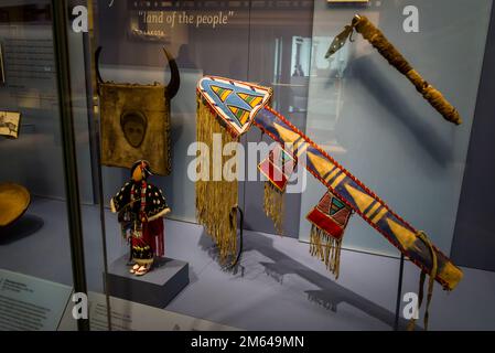 display of original Native American art & artifacts, National Museum of ...