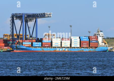 Container ship at Tokyo International Container Terminal, Tokyo, Japan ...