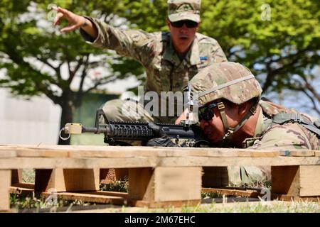 The first-ever Expert Soldier Badge competition for U.S. Army Japan is ...