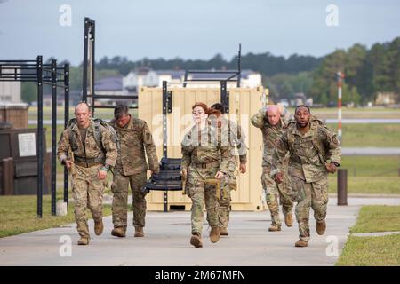 Solders in the 82nd Airborne Division of the United States Army lead a ...