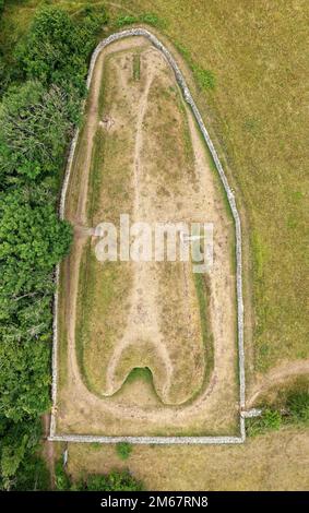 Belas Knap 5000 year Neolithic chambered long barrow near Winchcombe ...