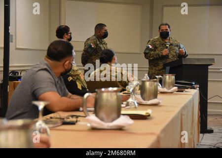 Members of Panama's National Border Service (Servicio Nacional de ...