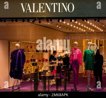 Valentino storefront/shop window/visual merchandising of Bond St store ...