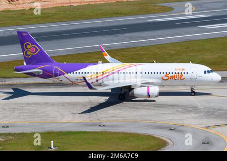 Thai Smile Airways Airbus A320 aircraft taxiing. Airplane A320 of Thai ...